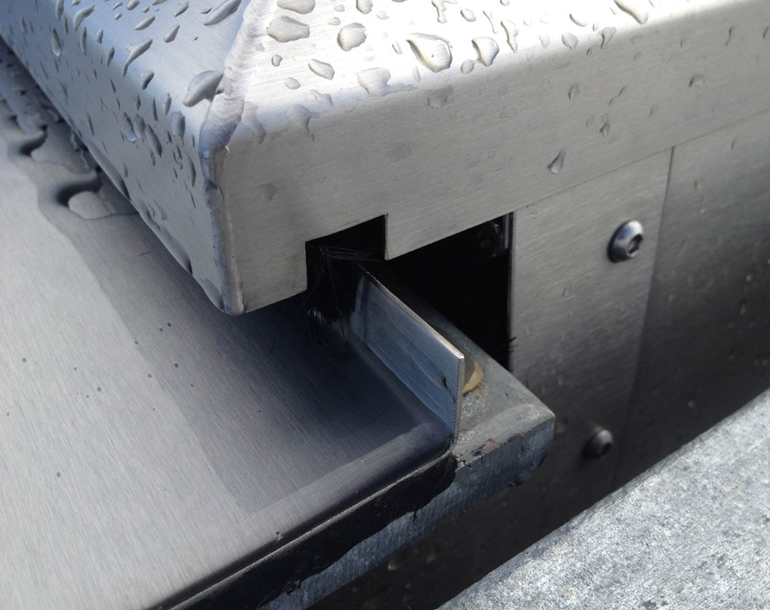 retractable pitched roof over pool - meia - Moving Elements in Architecture